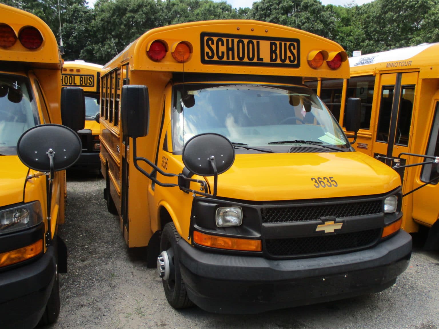 97 SCHOOL BUSES & VANS - Maltz Auctions